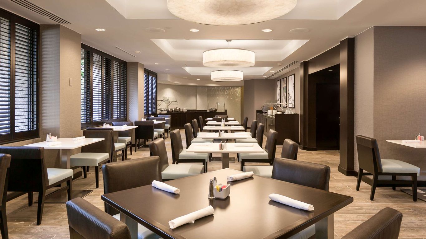 DoubleTree by Hilton Hotel & Suites Houston by the Galleria desde $32 ...