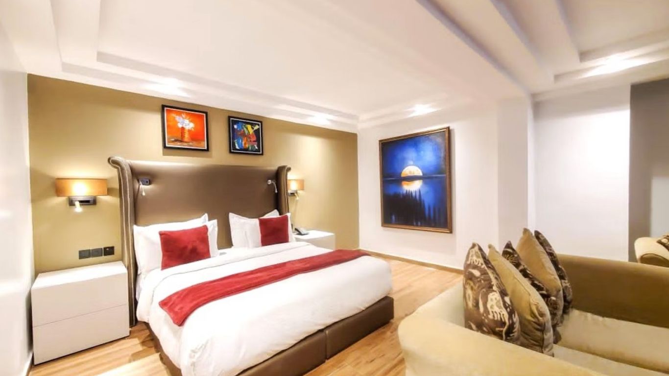 Victoria Crown Plaza Hotel desde $52 ($̶1̶5̶2̶). Lagos Hoteles - KAYAK