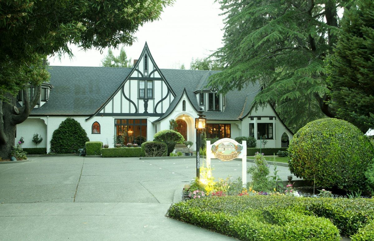 Candlelight Inn Napa Valley en $229 ($̶6̶9̶3̶). Napa Bed and breakfasts ...